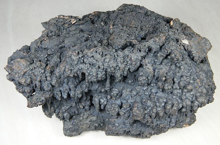 Gossan: Mineral information, data and localities.