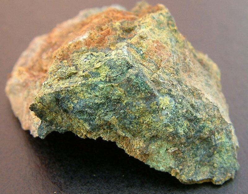 Sooty Uraninite: Mineral information, data and localities.