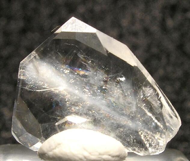 Whewellite: Mineral information, data and localities.