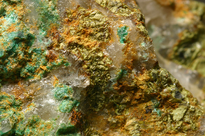 Mushistonite: Mineral information, data and localities.