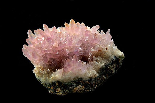 Quartz (Var: Amethyst)