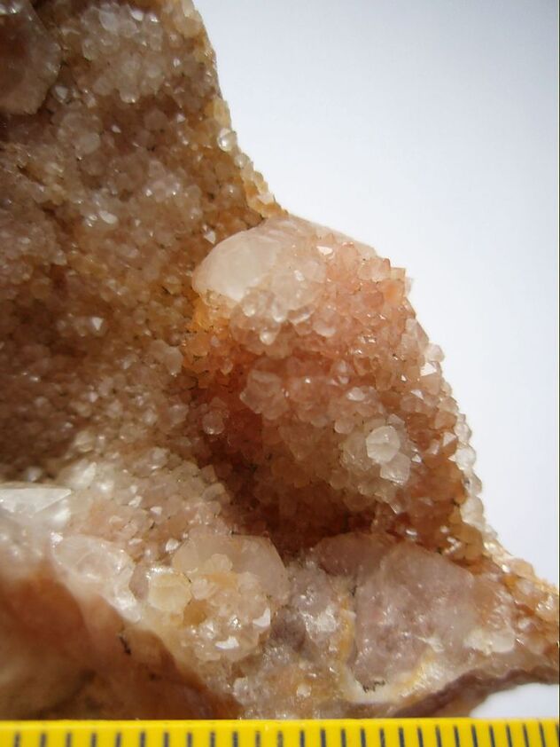 Cactus Quartz: Mineral information, data and localities.