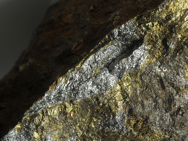 Matildite, Chalcopyrite, Pyrrhotite