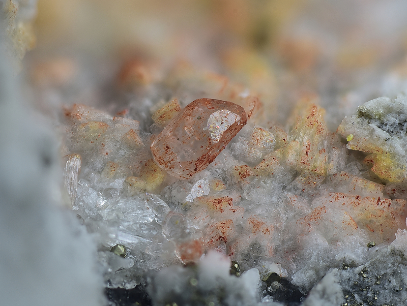 Wagnerite (visually identified). Crystalsize: 4 mm. peter neschen ...