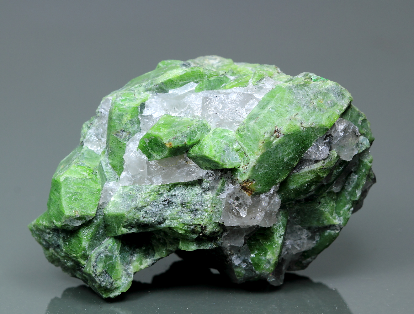 Chromium-bearing Diopside: Mineral information, data and localities.