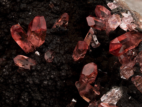 Rhodochrosite from Uchucchacua Mine, Uchucchacua area, Oyón District ...