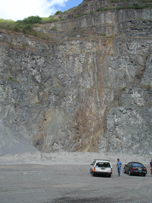Kapaa Quarry, Koolau Range (Koolau caldera), Oahu Island, Honolulu ...