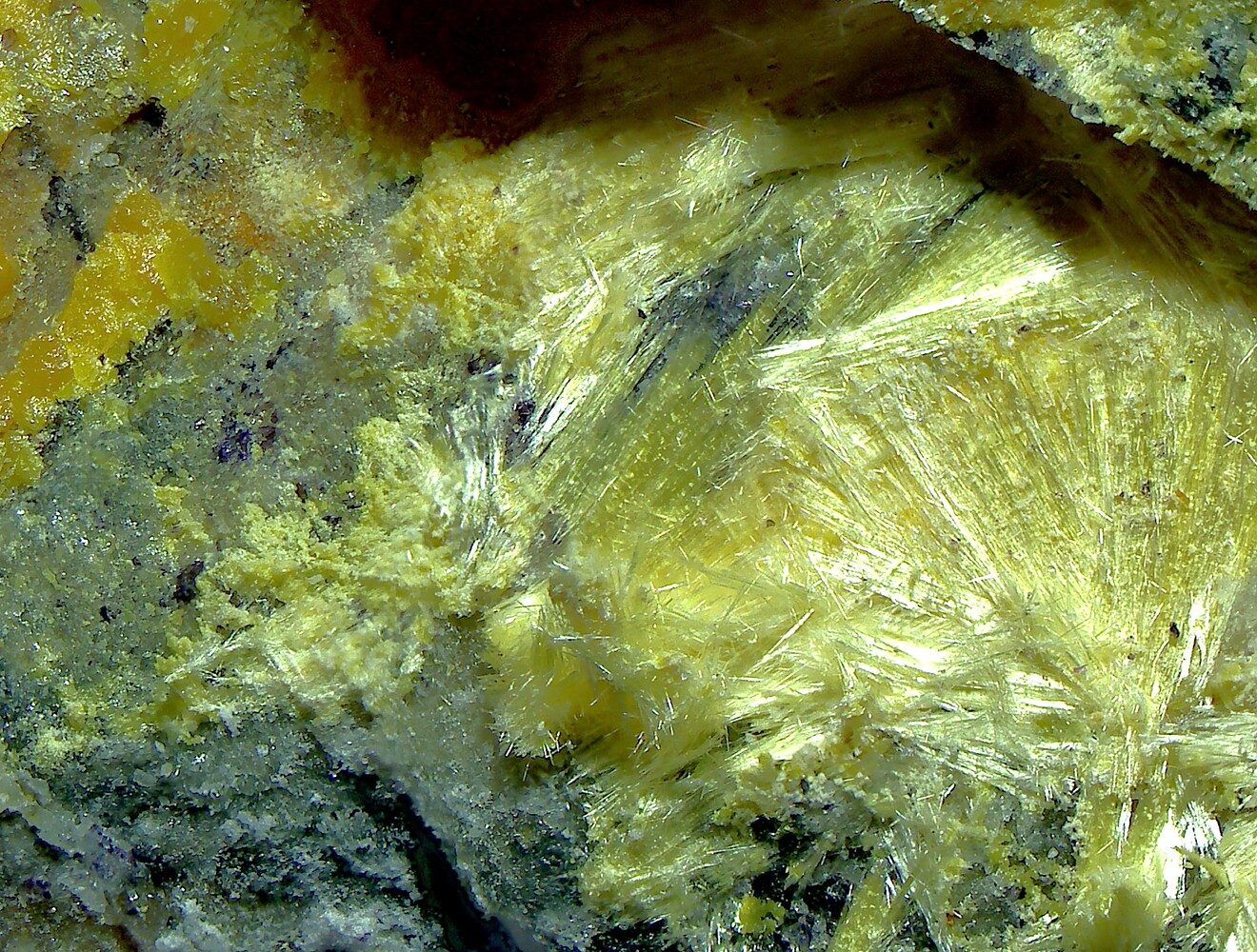 Prixite: Mineral information, data and localities.