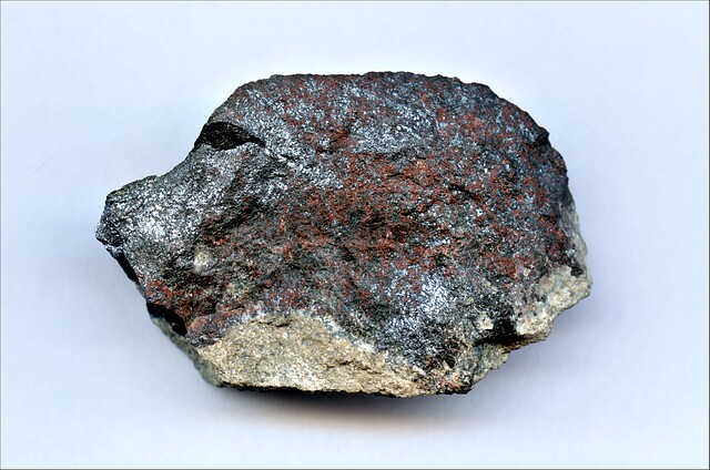 Tiemannite, Clausthalite, Hematite, Calcite, Quartz, Greywacke