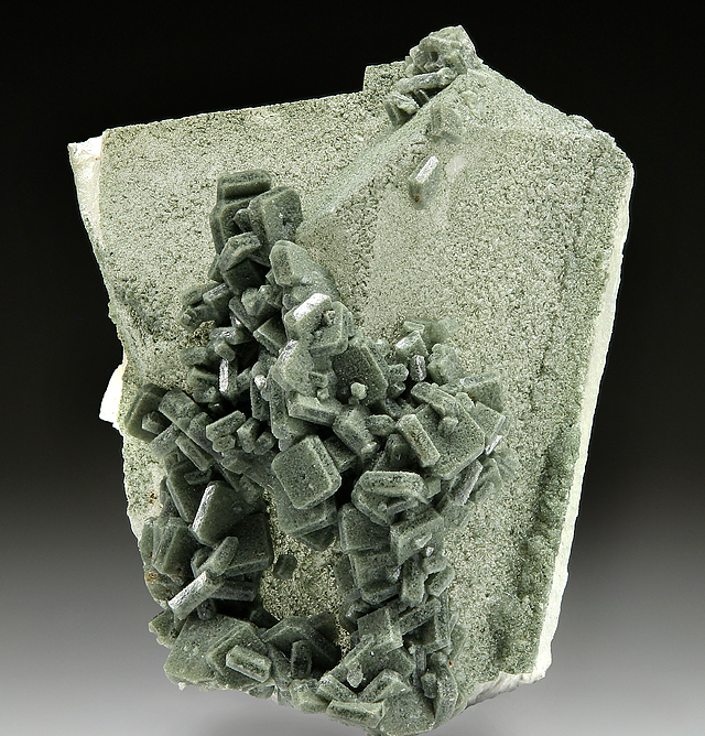 Chlorite Group, Fluorapophyllite-(K), Calcite