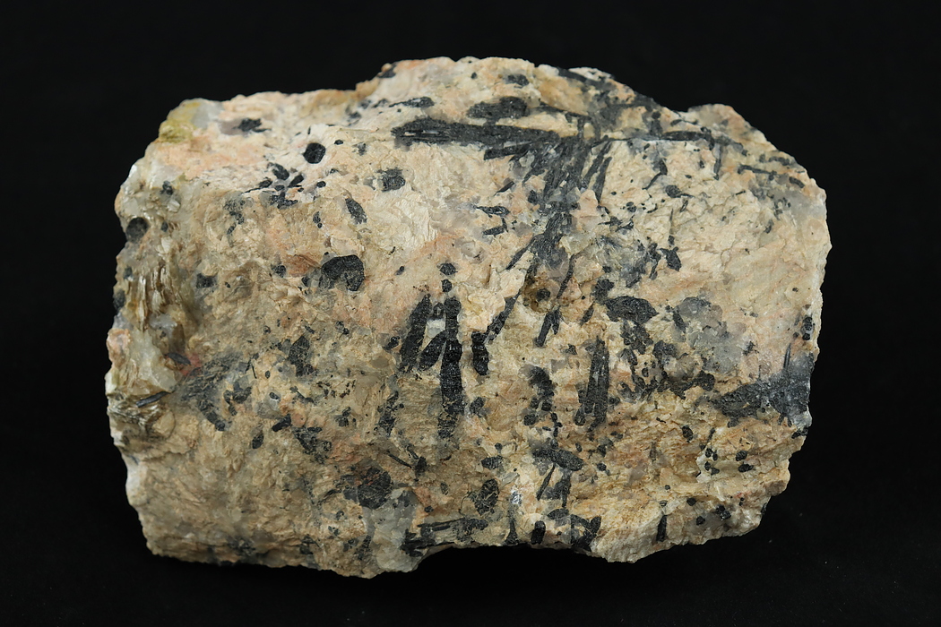 LCT pegmatite: Mineral information, data and localities.