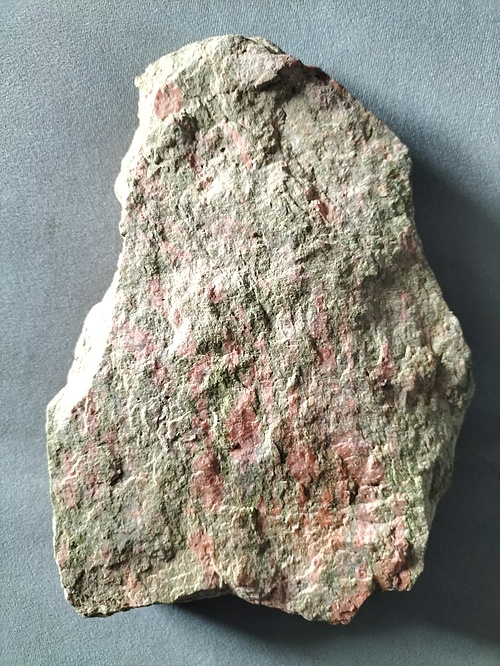 Unakite: Mineral information, data and localities.