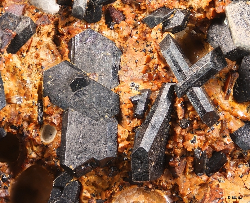 Pyroxene Group: Mineral information, data and localities.