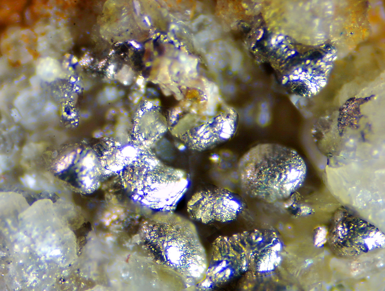 Gold Amalgam: Mineral information, data and localities.