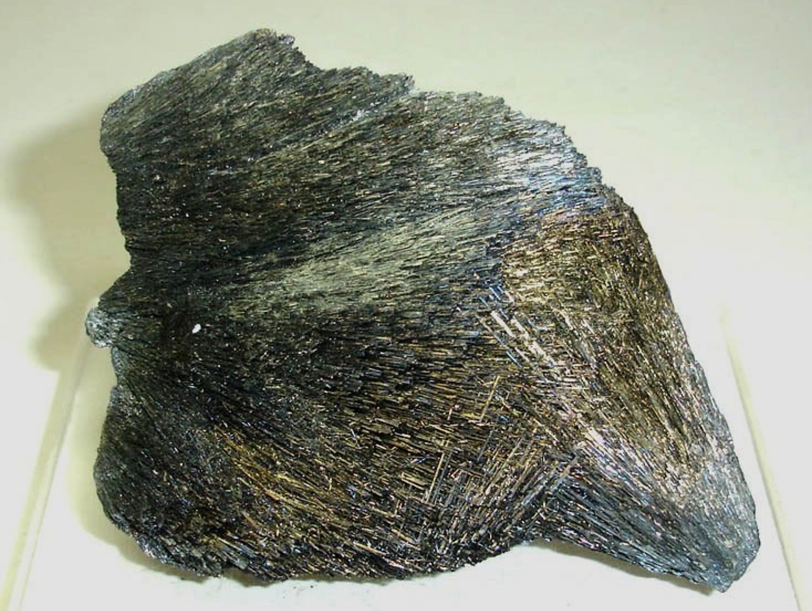 © Rob Lavinsky & irocks.com