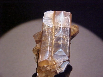 Albite Moonstone: Mineral information, data and localities.