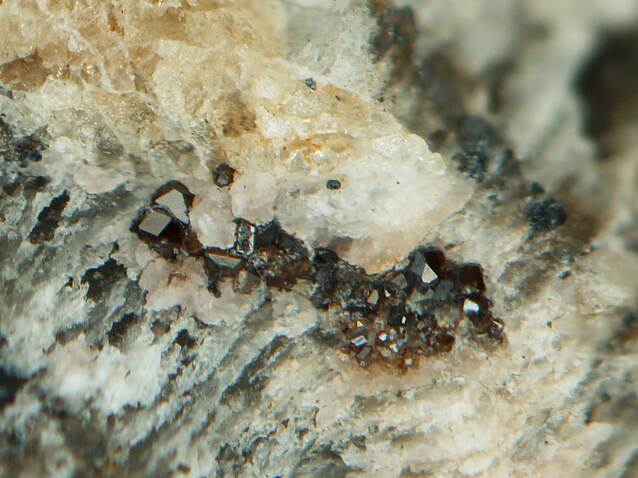 Wakefieldite: Mineral information, data and localities.