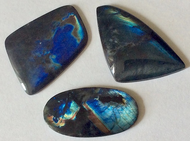 Spectrolite: Mineral information, data and localities.