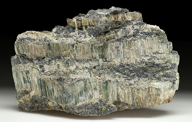 Serpentine Subgroup (Var: Picrolite), Lizardite