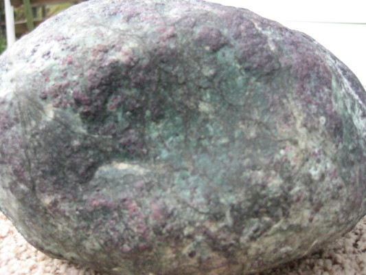 Goodletite: Mineral information, data and localities.