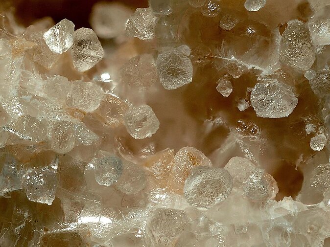 Periclase: Mineral information, data and localities.