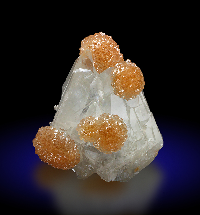 Olmiite, Calcite