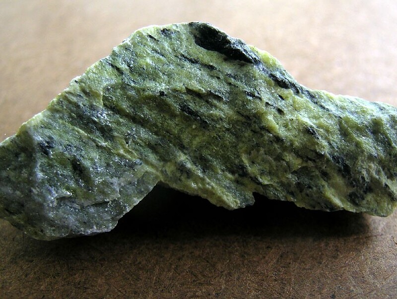 1.6 mm green Lizardite crystal. Collection Domenico Preite photo Matteo ...