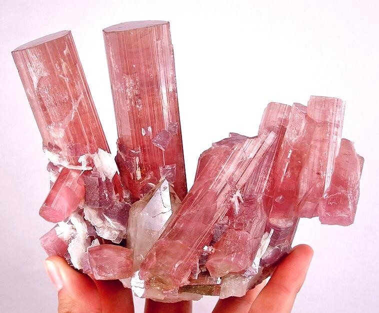 Rubellite: Mineral information, data and localities.