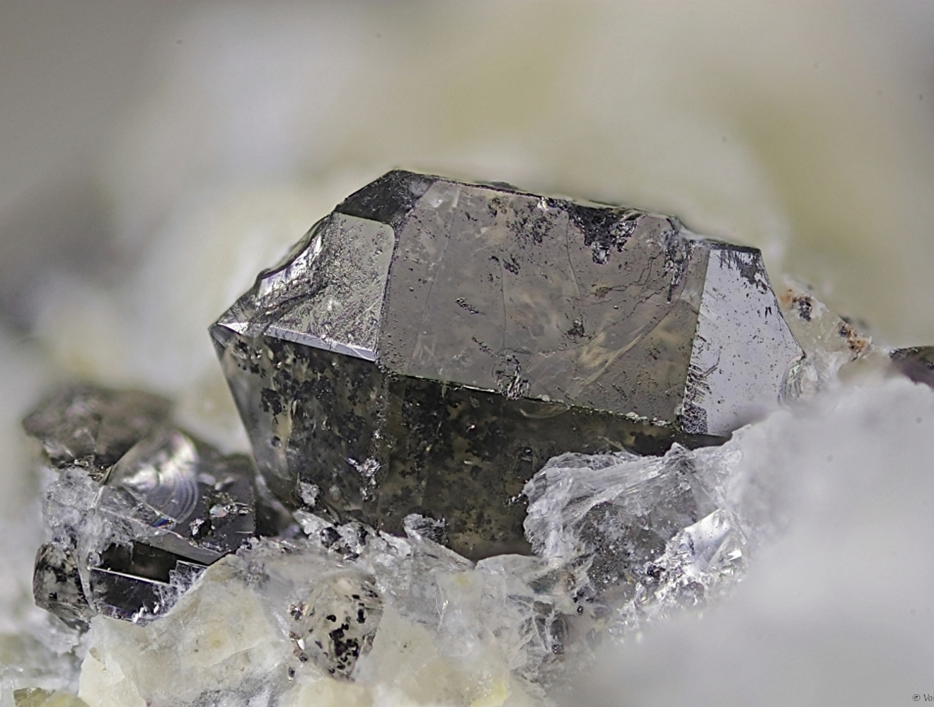 Monticellite: Mineral information, data and localities.