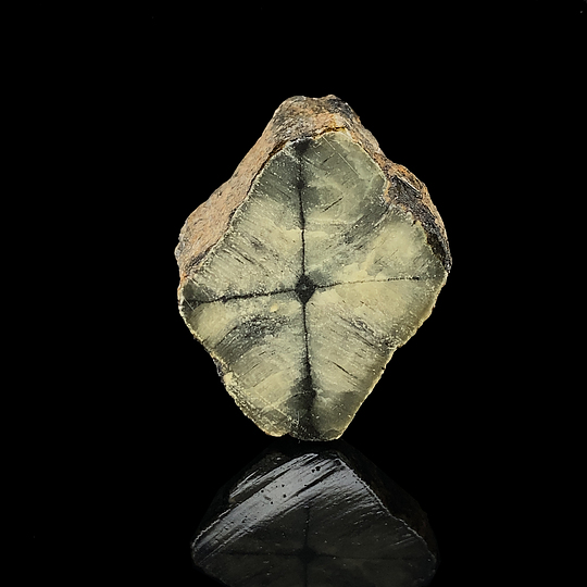 Chiastolite: Mineral information, data and localities.