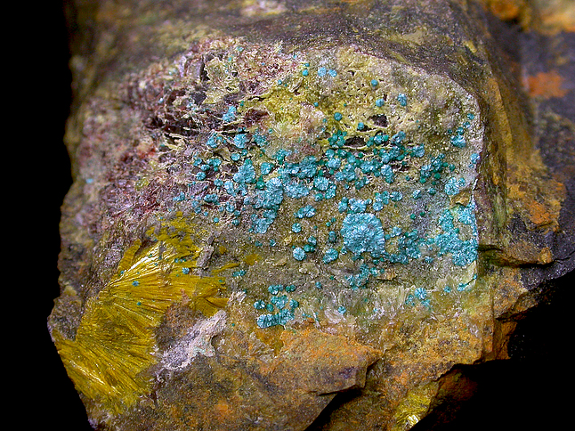 Astrocyanite-(Ce): Mineral information, data and localities.