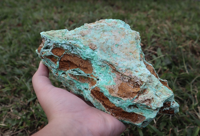 Garnierite