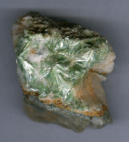 Pyrophyllite: Mineral information, data and localities.