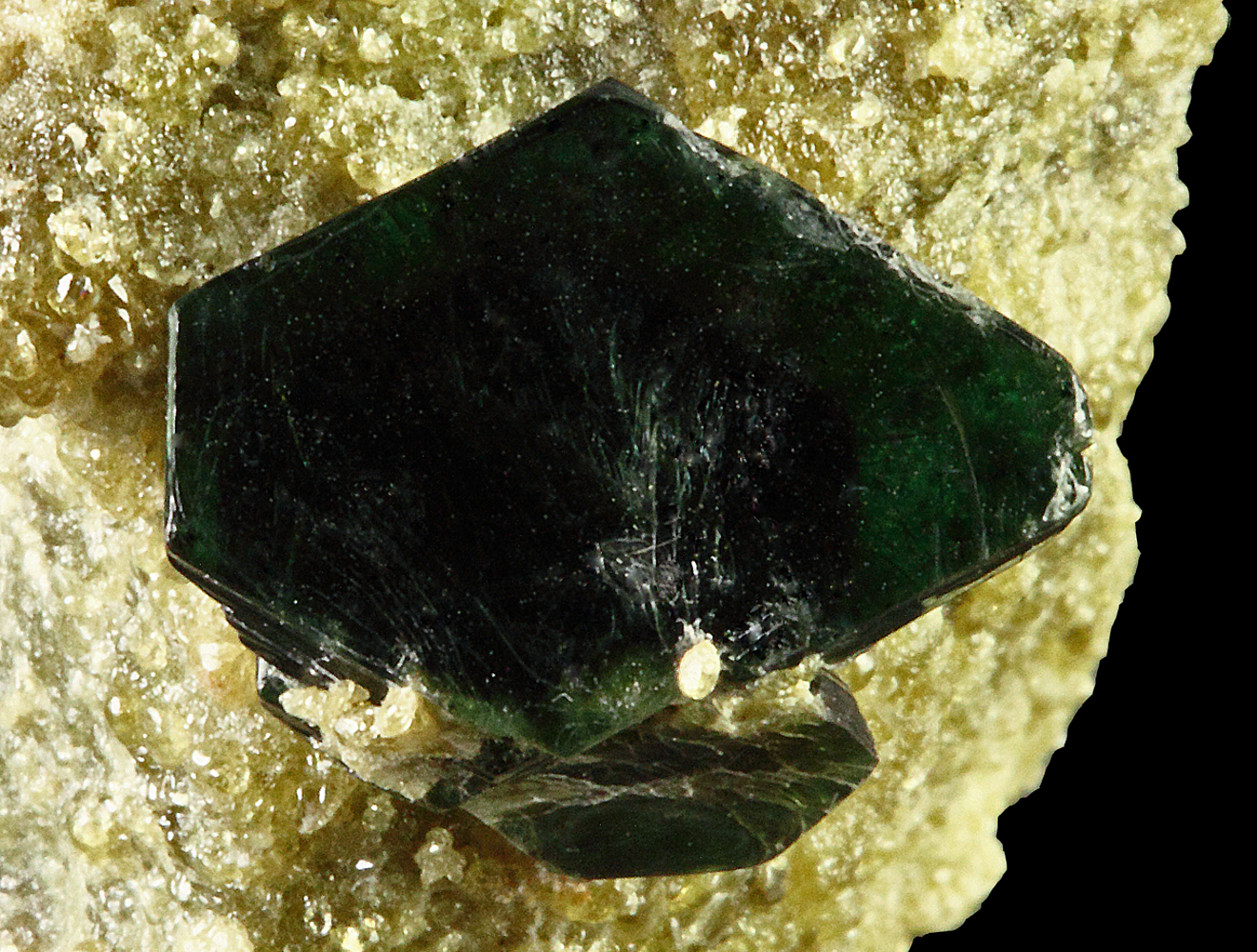 Clintonite: Mineral information, data and localities.