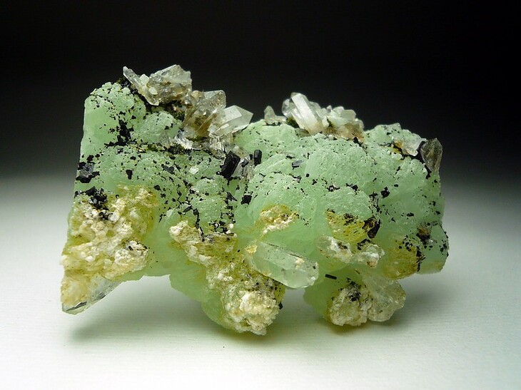 Babingtonite occurrences, Qiaojia County, Zhaotong, Yunnan, China
