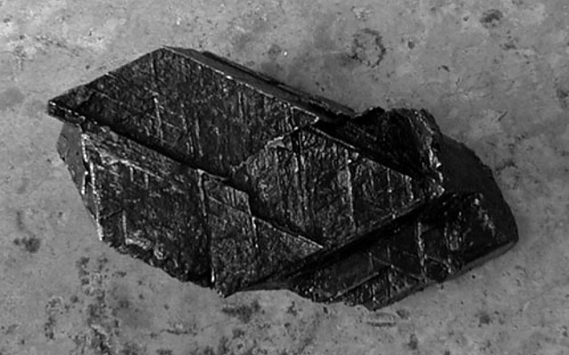 Native Iron (Var: Kamacite), Taenite