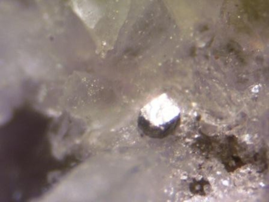 Sulvanite, Malachite, Volborthite, Calcite