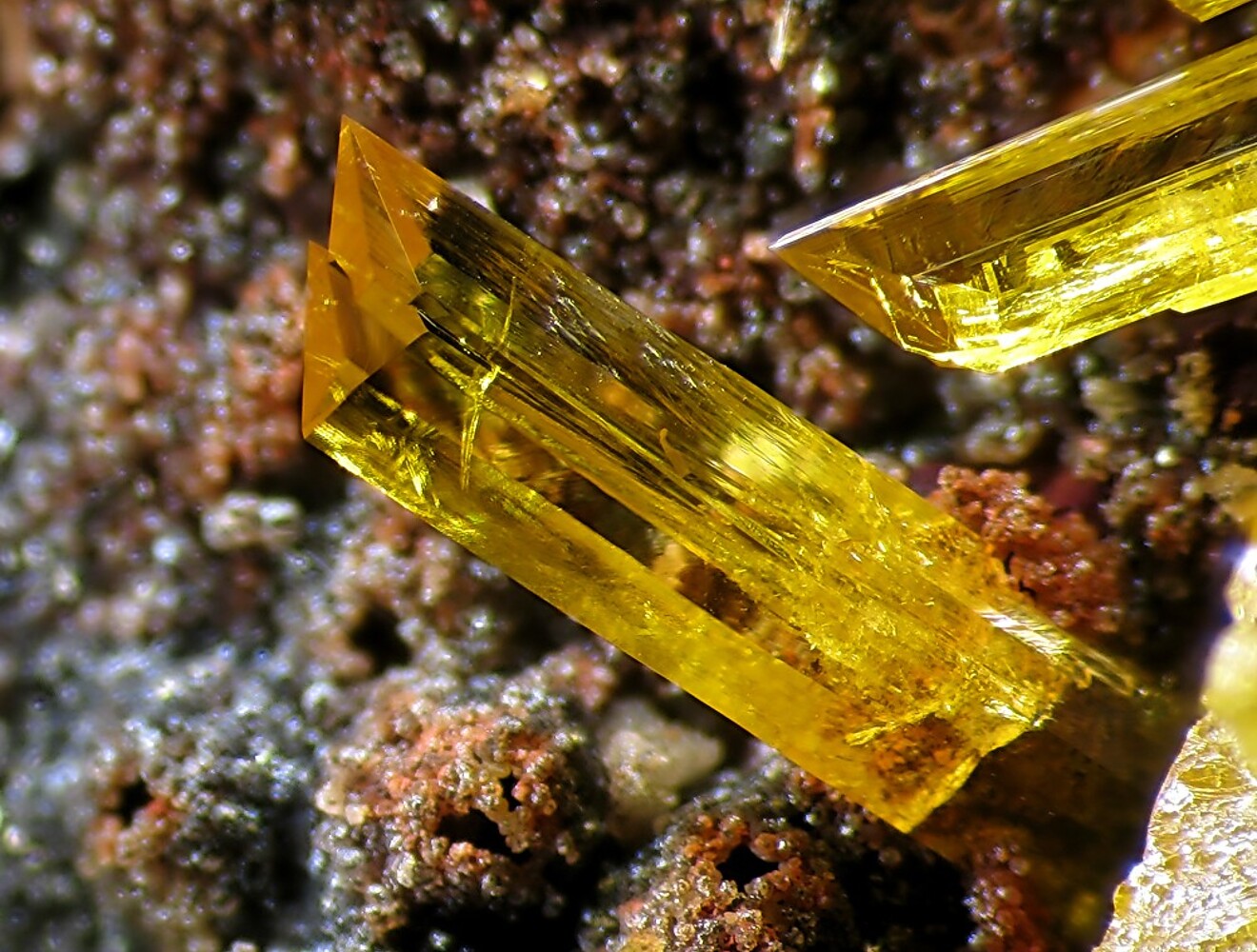 Legrandite: Mineral information, data and localities.
