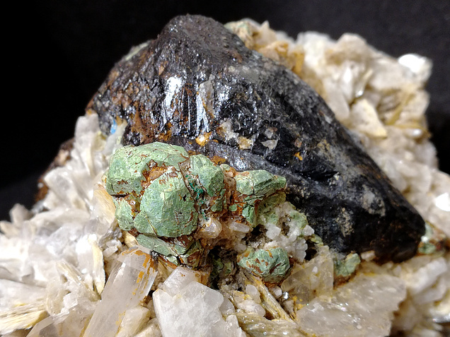 Mushistonite: Mineral information, data and localities.