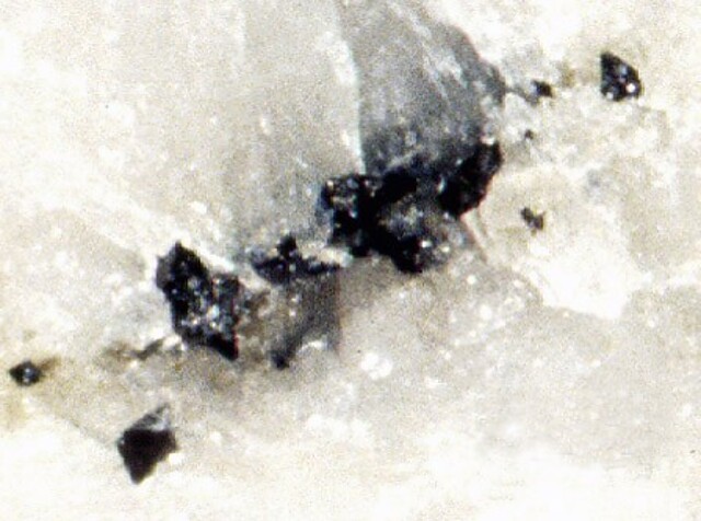 Mannardite, Pectolite