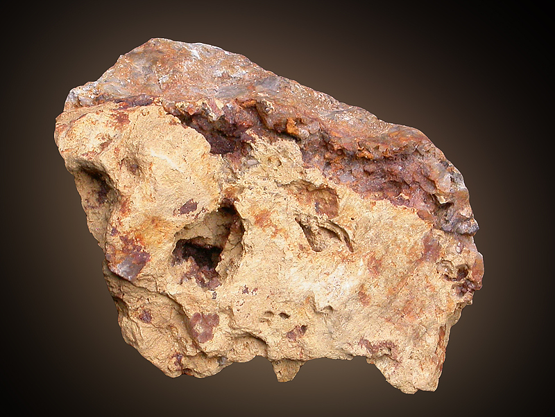 Varlamoffite, Quartz