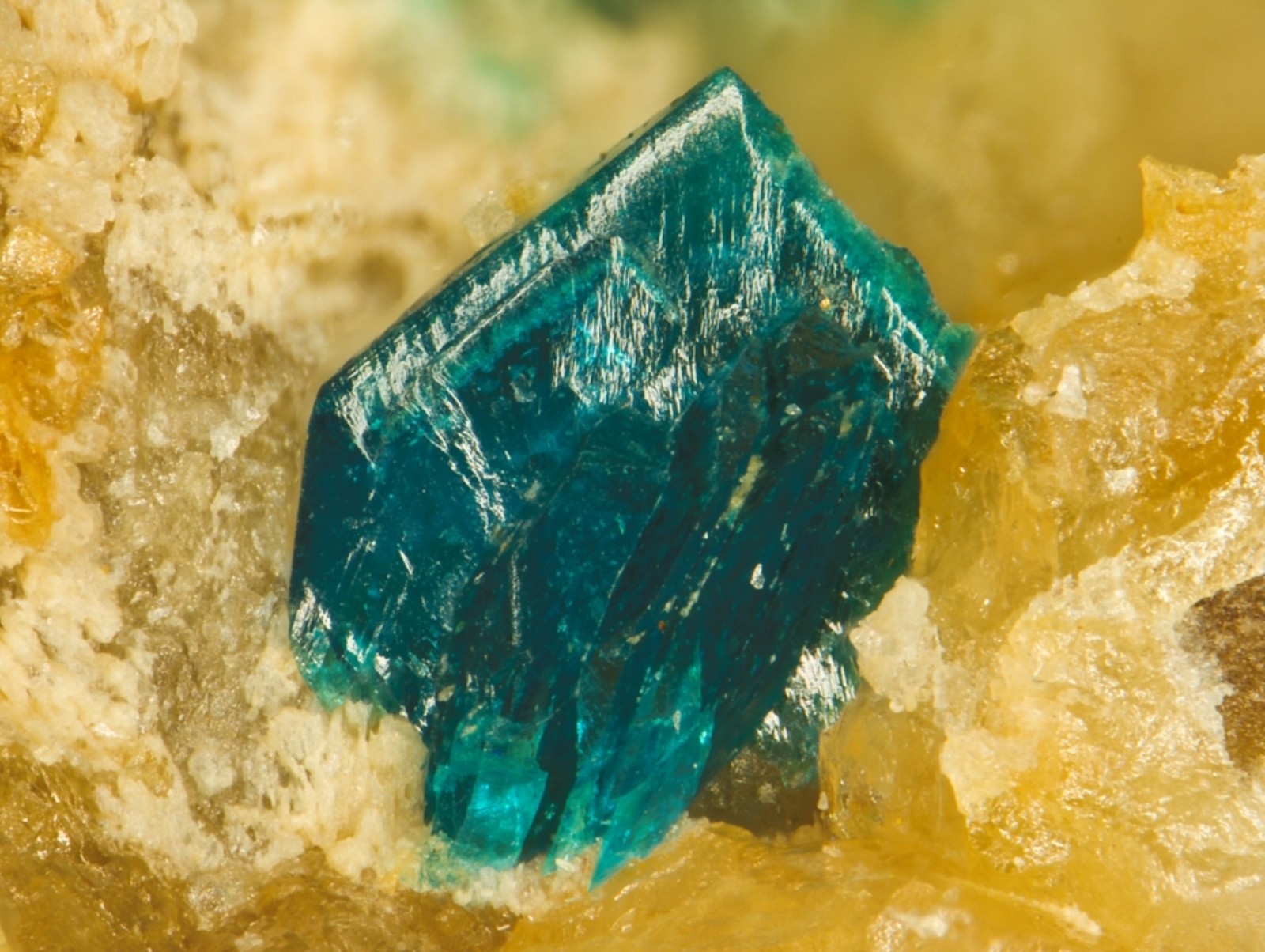 Veszelyite