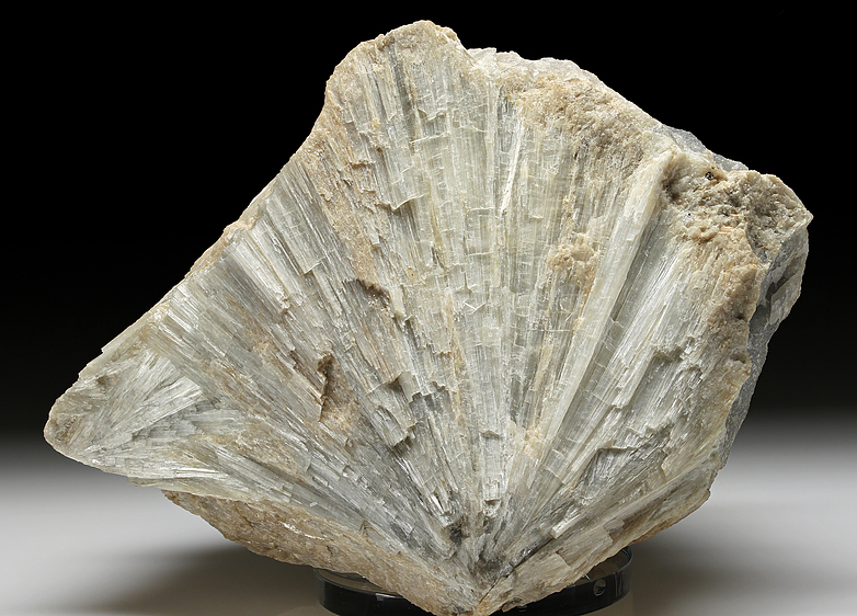 Ferro-actinolite-Tremolite Series: Mineral information, data and ...
