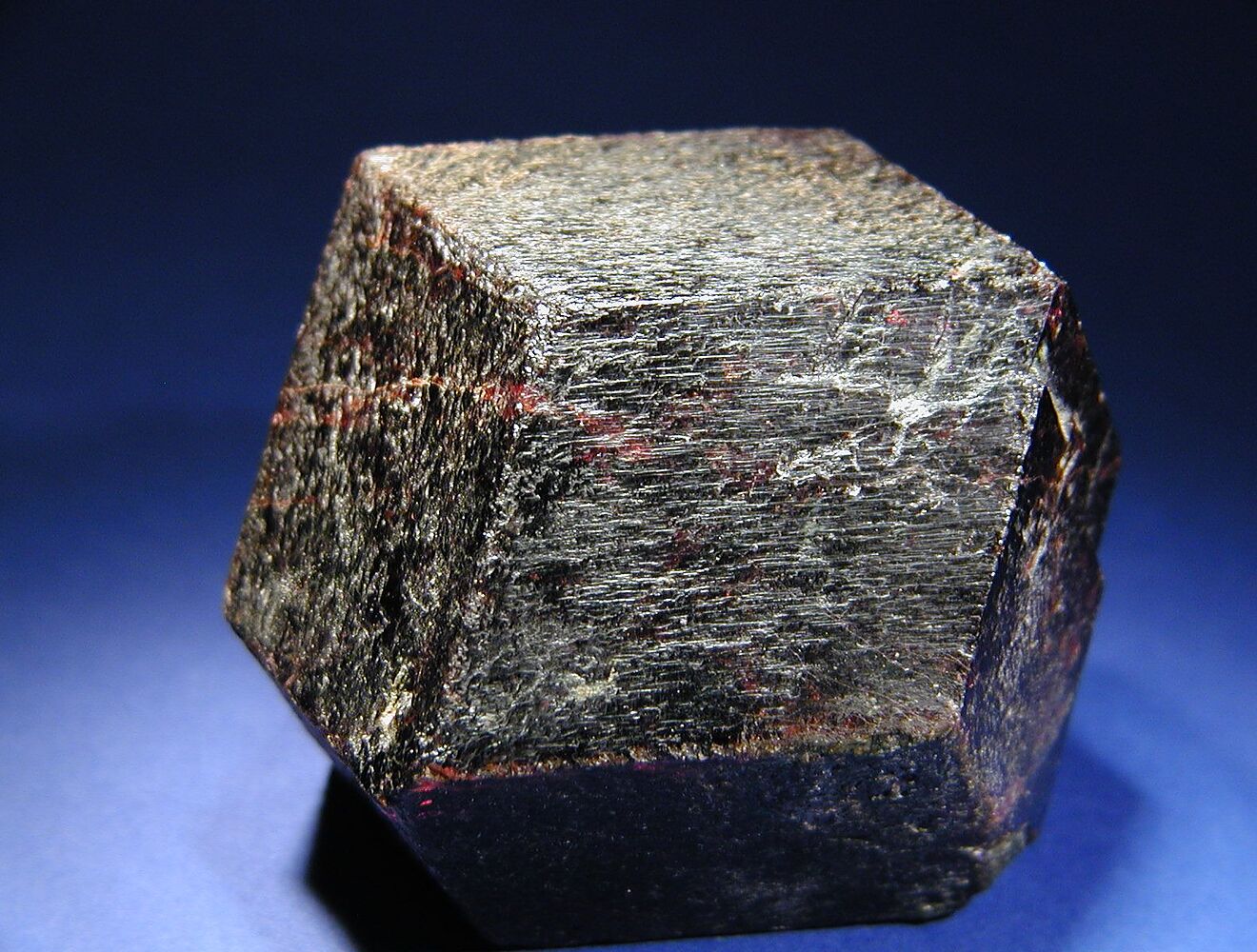 Almandine: Mineral information, data and localities.