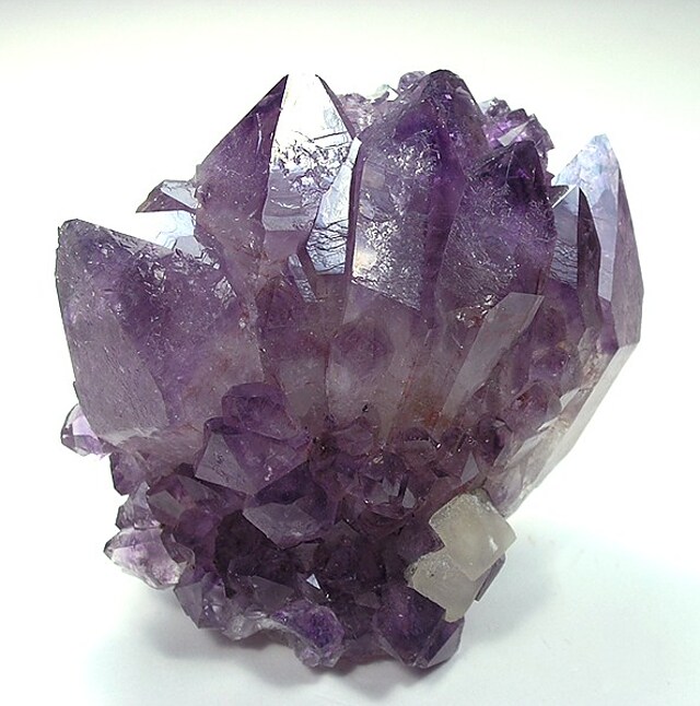Quartz (Var: Amethyst)