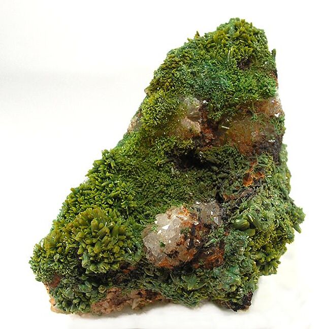 Pyromorphite, Quartz