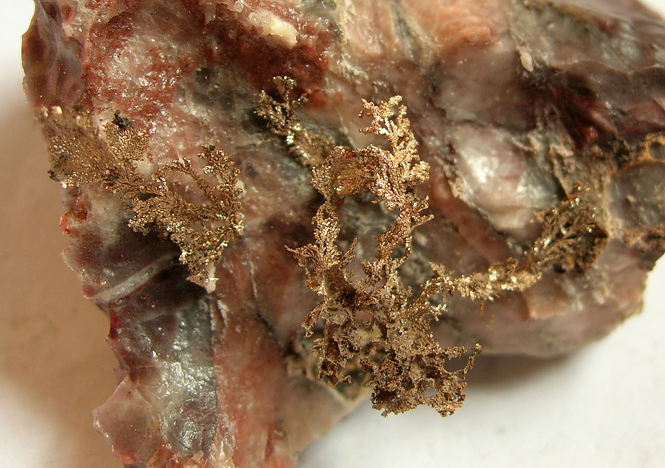 Palladium-bearing Gold: Mineral information, data and localities.