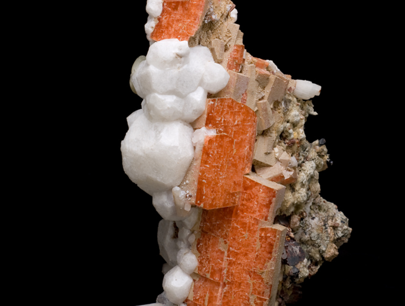 Serandite: Mineral information, data and localities.