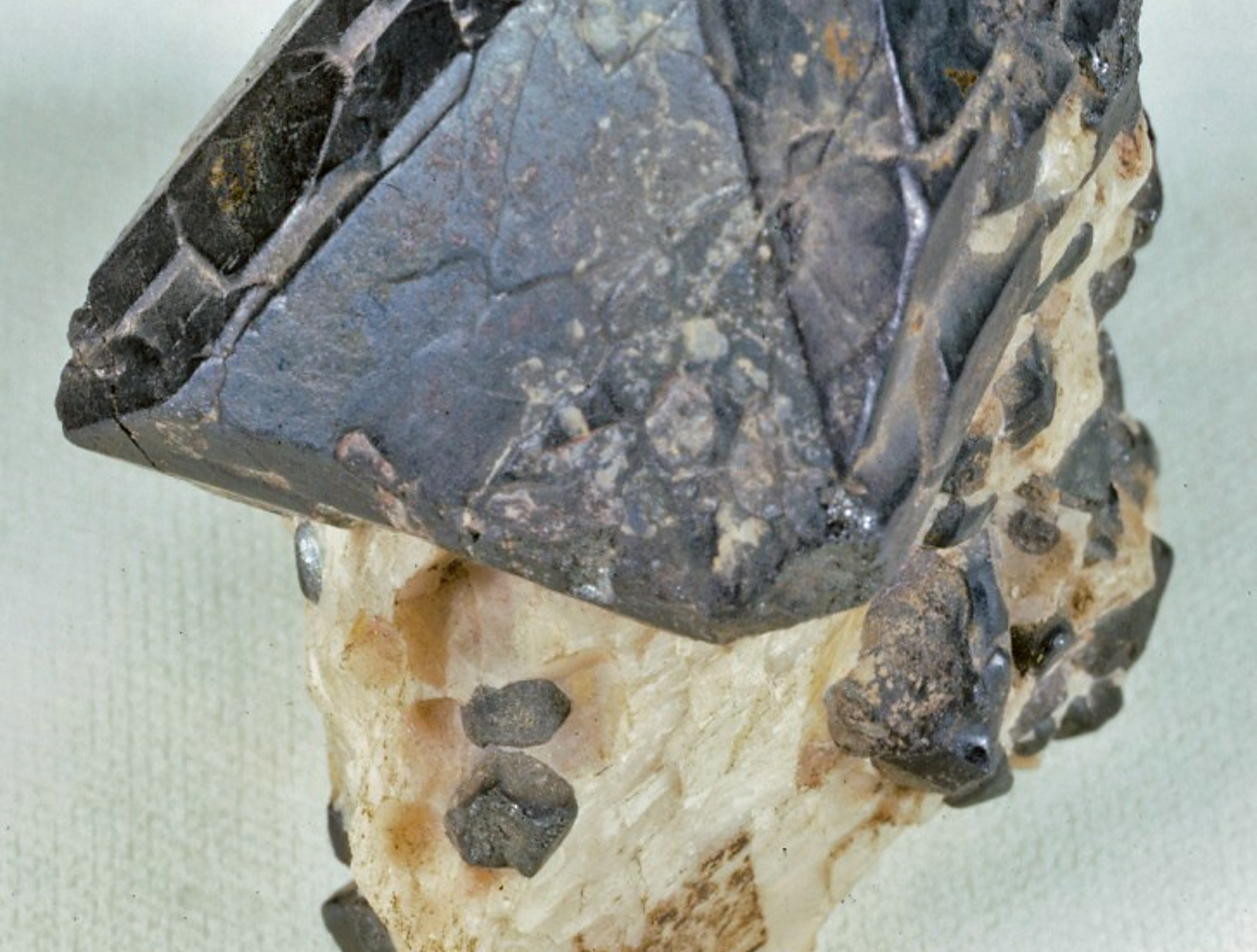 Franklinite: Mineral information, data and localities.