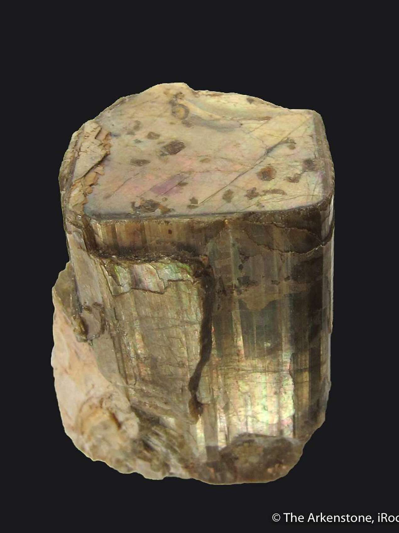 Gehlenite, Opal-AN (Var: Hyalite)